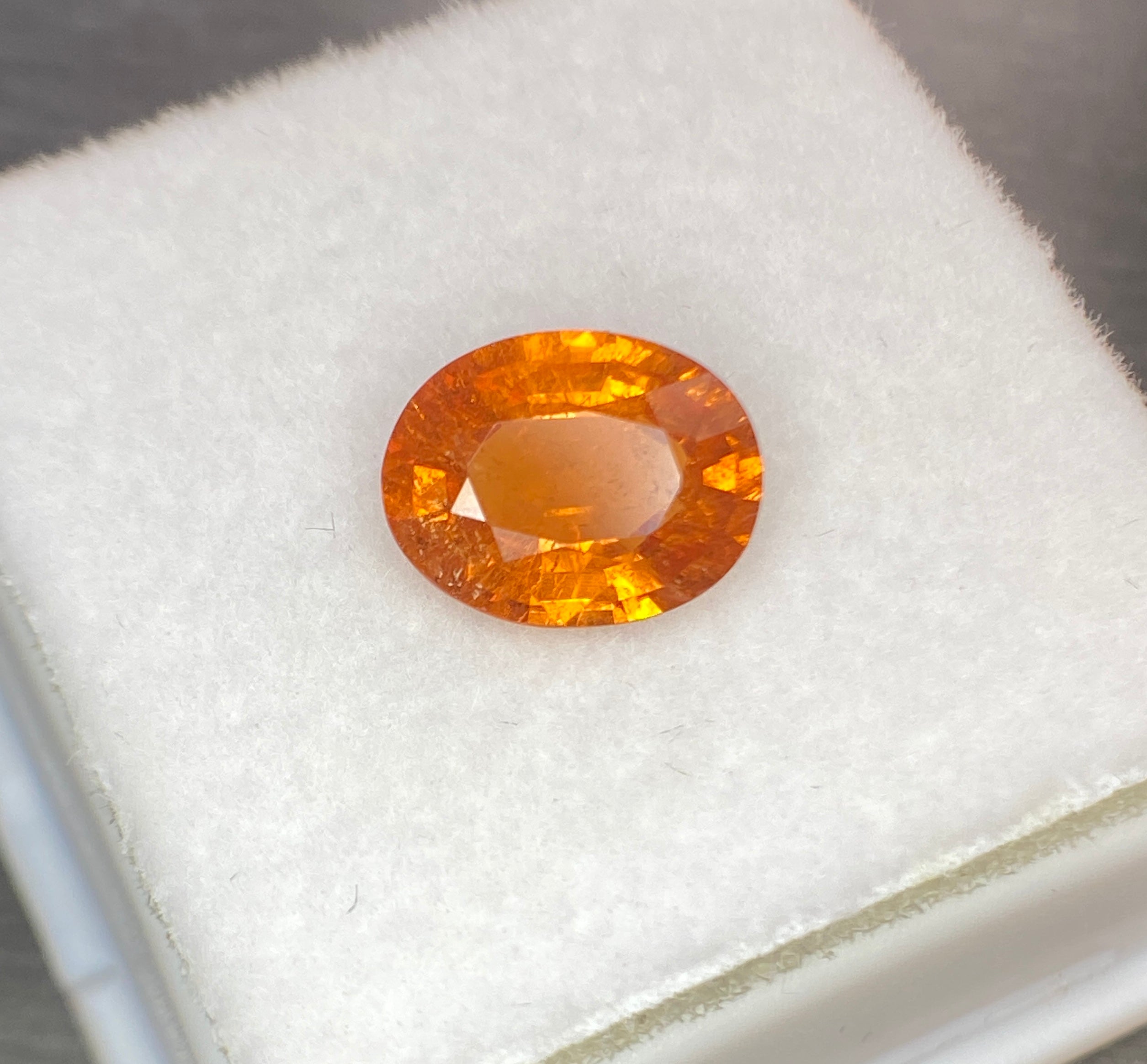 Garnet Spessertine 3.10 cts Oval – Dan Lynch Gems