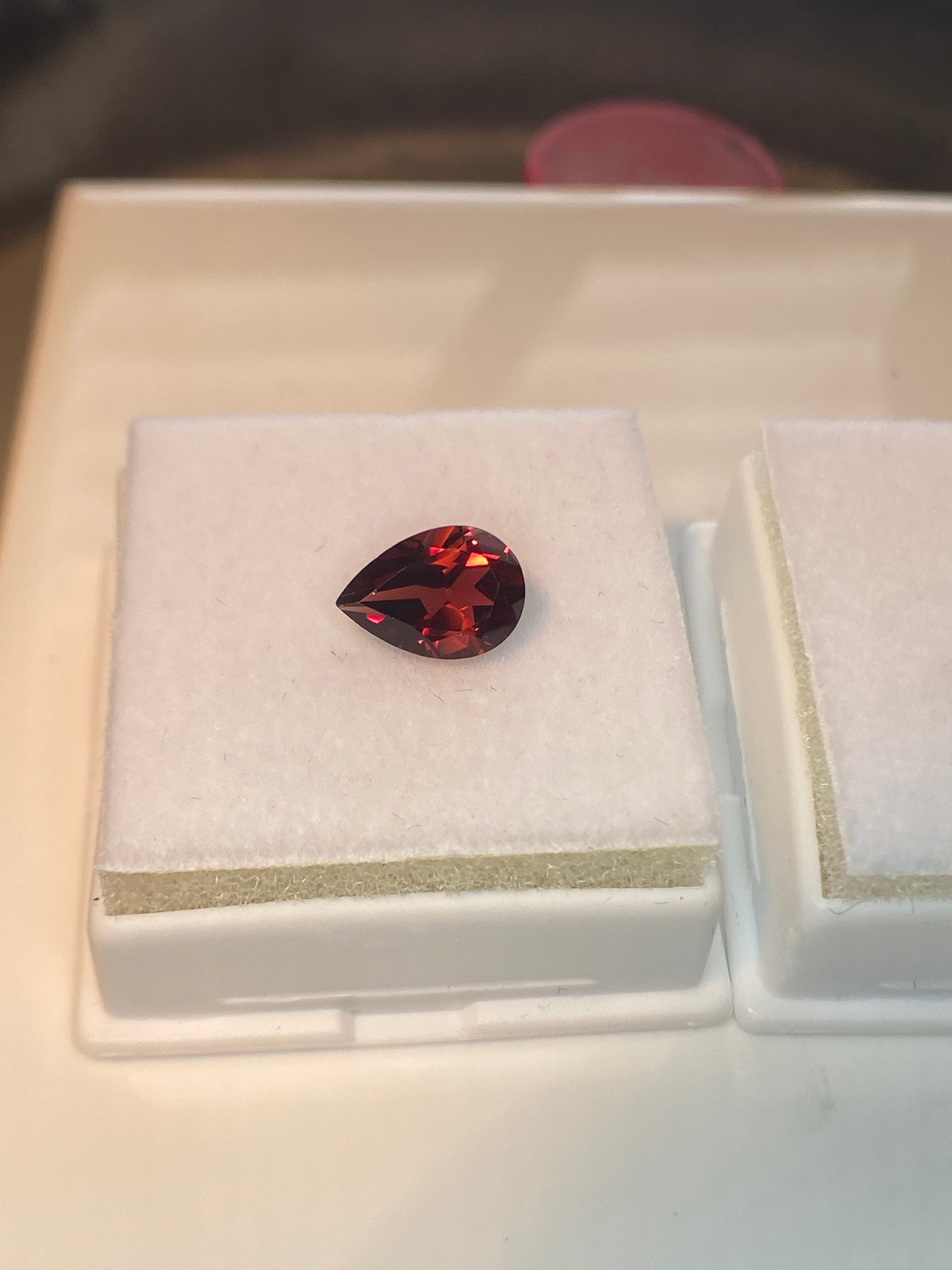 Garnet 2.50 cts – Dan Lynch Gems