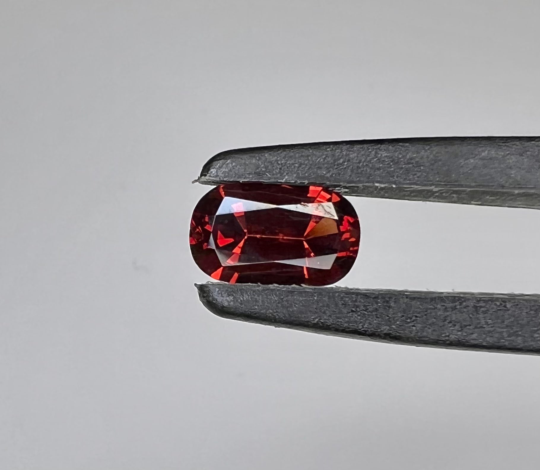 Garnet 1.90 cts – Dan Lynch Gems